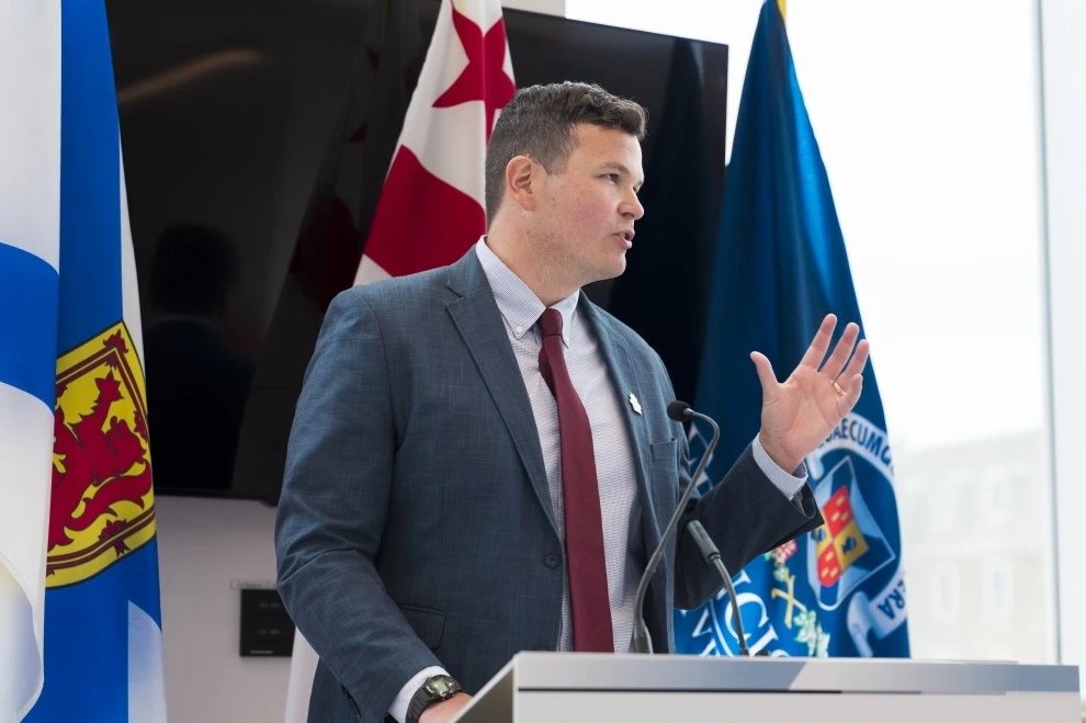 Canadian Government Awards $1.3 Million Towards Arctic Ground Search ...